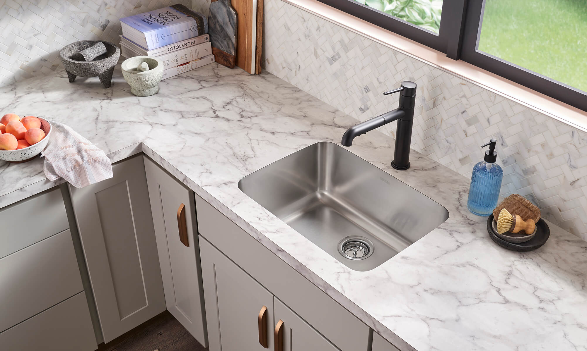 Discover The Benefits Of An Integrated Undermount Sink In Laminate ...